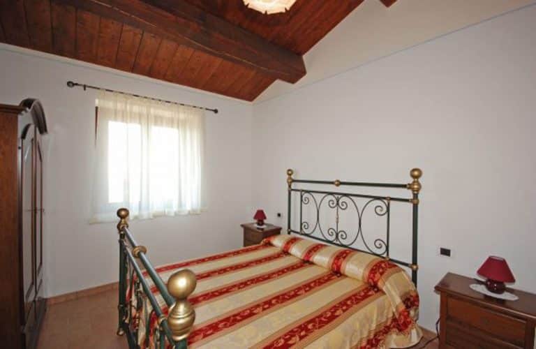 "La Cascata sul Monte Martano" Appartamenti vacanza con Camino, Piscina ...